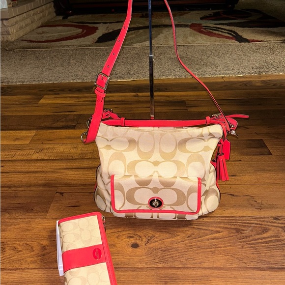 Coach | Bags | Coach Signature Logo Handbag Beige Color W Hot Pink ...